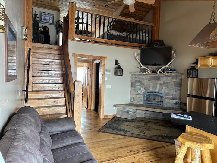 Mountain Inn #18: 1 Br W/ Loft Condo - Afton Wy - Afton, WY