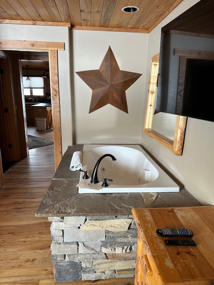 Mountain Inn #18: 1 Br W/ Loft Condo - Afton Wy - Afton, WY