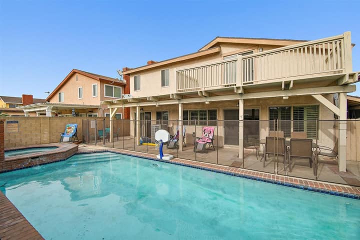 Funtierland + Pride Rock + Pool + Spa + Close To Disney - Buena Park, CA