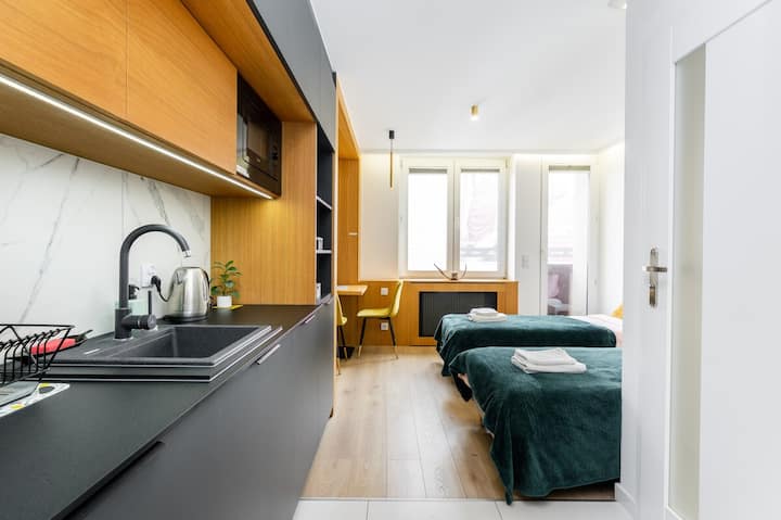 Mango Apartment @Wspólna Street - Varsovie
