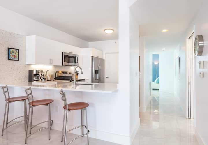 Le Marina Bay 801 (Str-01477) - Sunny Isles Beach