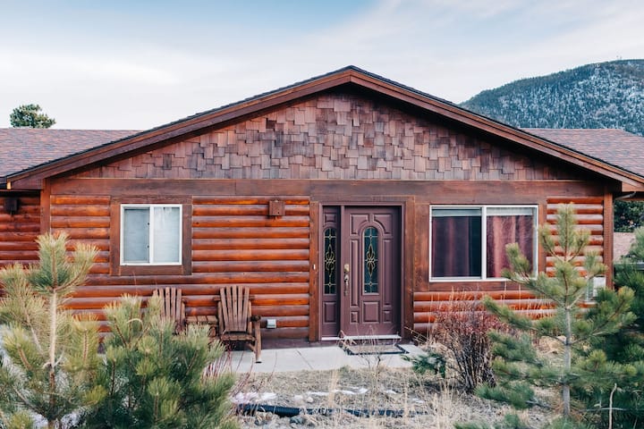 Longs Peak Lodge; An Easy Walk To Downtown! #3221 - Estes Park, CO