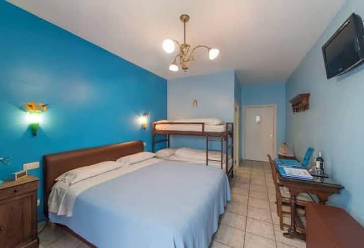 B&b Casa Roman Azzuro - 4 Personnes Chambre - Genk