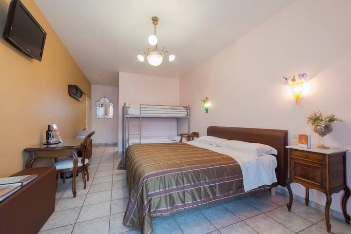 B&b Casa Roman Terra - Chambre Pour 4 Personnes - Hasselt