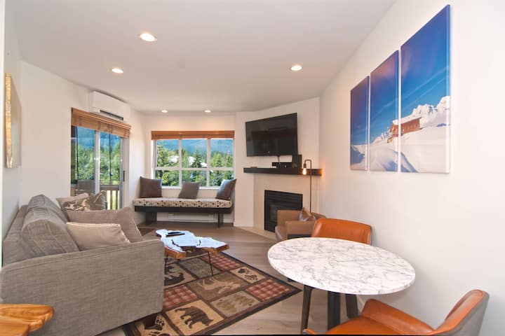 Heart Of The Village. Newly Renovated , Modern - Whistler Blackcomb