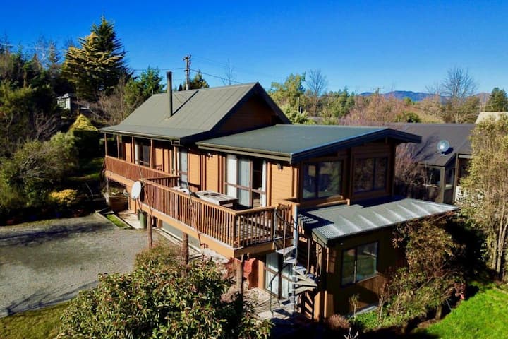 Super Central Four Bedroom Home - Hanmer Springs