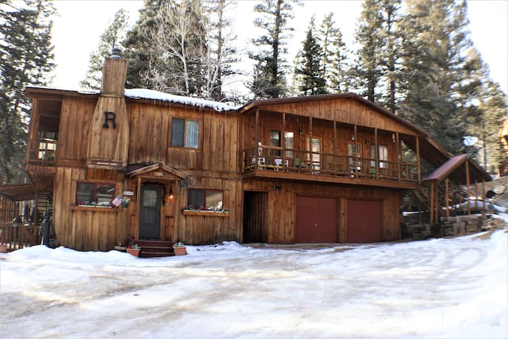 Ridgeview Lodge - In Town - Jacuzzi Tub - Red River, NM