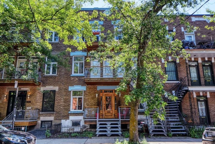 #156 - Montreal-style Furnished Apt With Balcony - Montreal