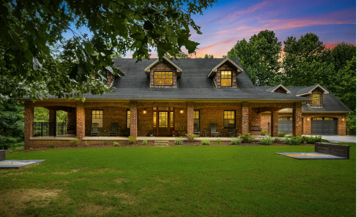 The Lodge · Game Room, Hot Tub, Fire Pit, Gym - North Carolina