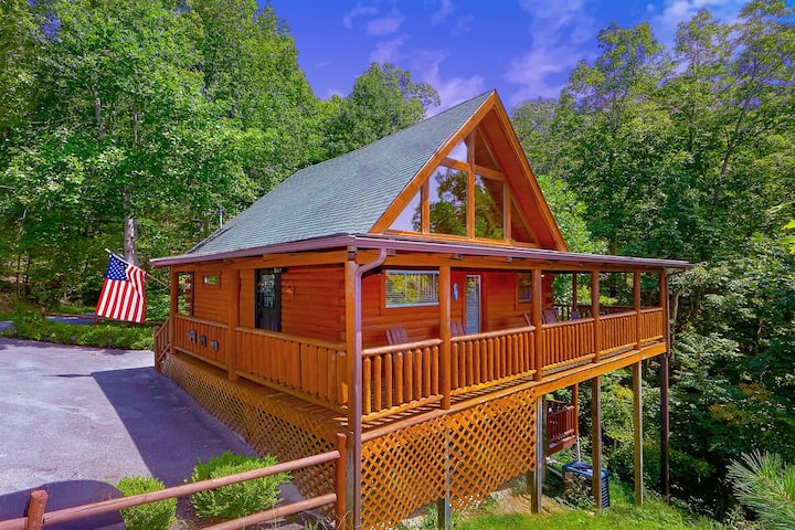 Views, Hot Tub & Pet Friendly - 
