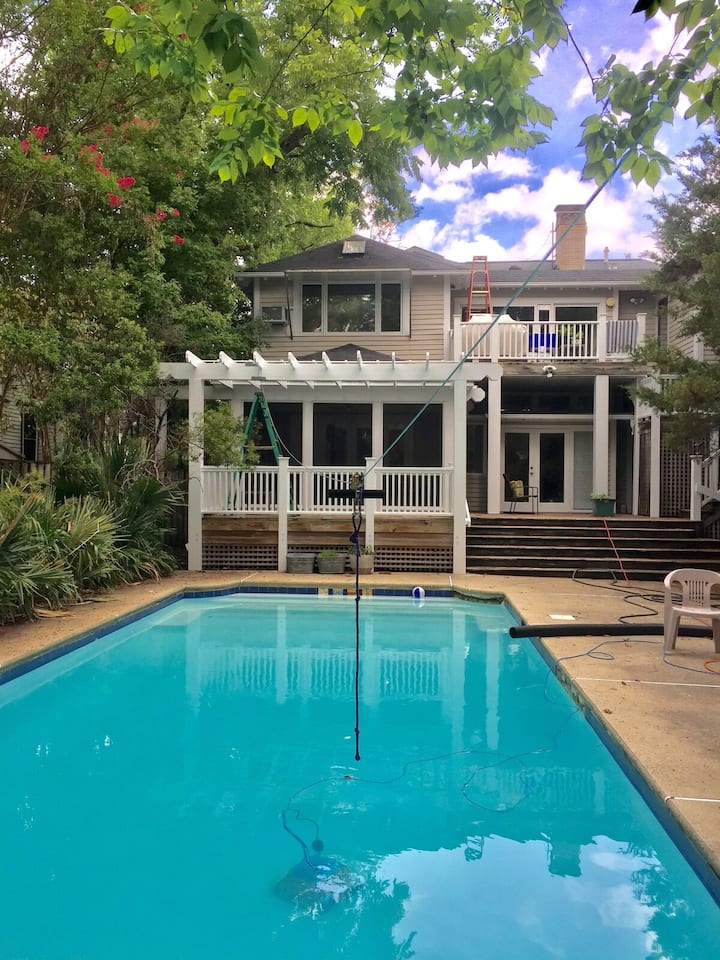 Spacious 3br Apt. In Grand Old Home, Downtown - Durham, NC