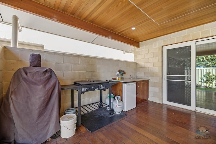 Things Of Stone & Wood Is A Uniquely Designed And - Lancelin