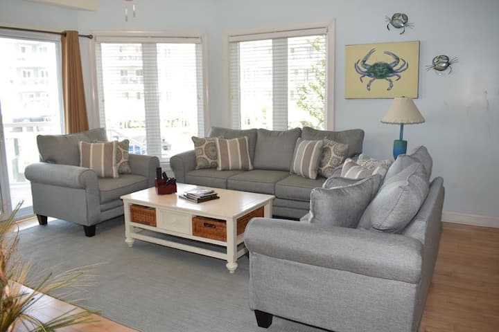 Bayside & Beyond - Waterfront, Sunsets, Pool - Chincoteague, VA