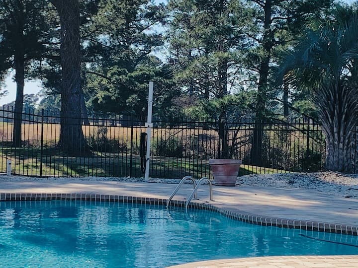 Perfect Cozy Condo In The Center Of Myrtle Beach - Myrtle Beach, SC