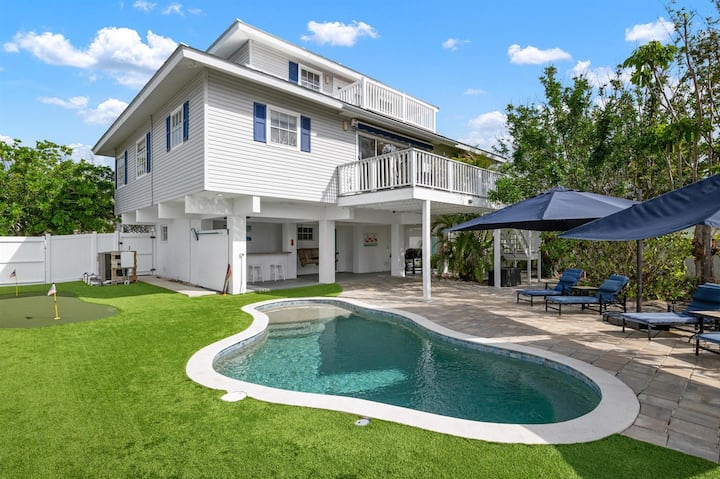 Hook Wine & Sinker By Beach Boutique Rentals - Anna Maria Beach, Anna Maria