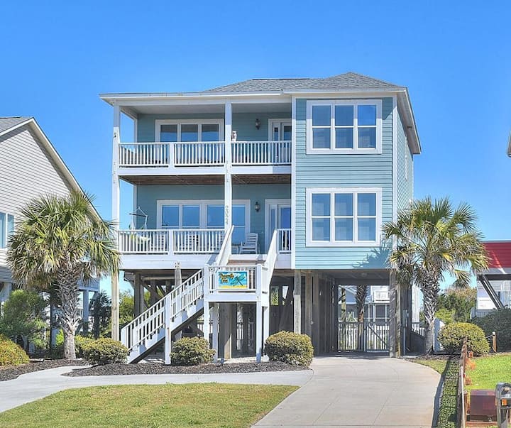 Dragonfly Cove: Spacious 5br, Ocean View! - Oak Island, NC