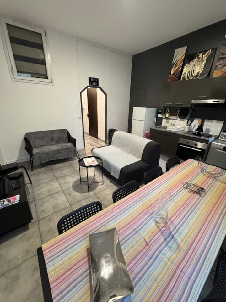 L'haussmannien 65, 4 Chambres, 10 Couchages - Marsella