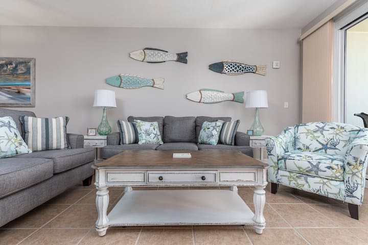 Private Beach! Beautiful Views! - Miramar Beach, FL