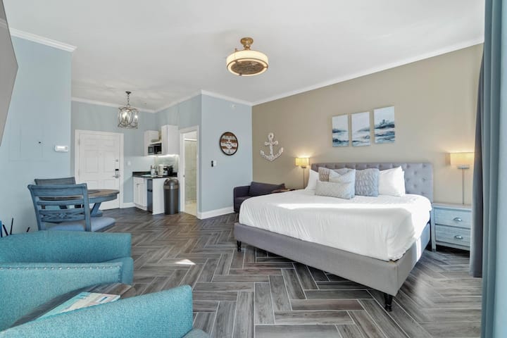 "Fanta Sea 30a" #281 Studio Sleeps 3 - Alys Beach, FL