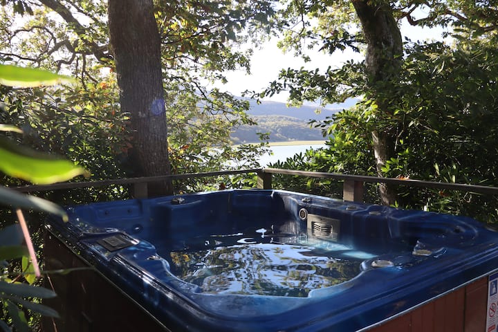 Cader Cabin – Waterside Escape & Private Hot Tub - Wales