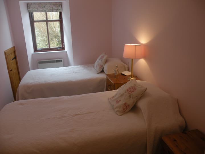 Loudon Cottage, Halftown Cottages - Inveraray