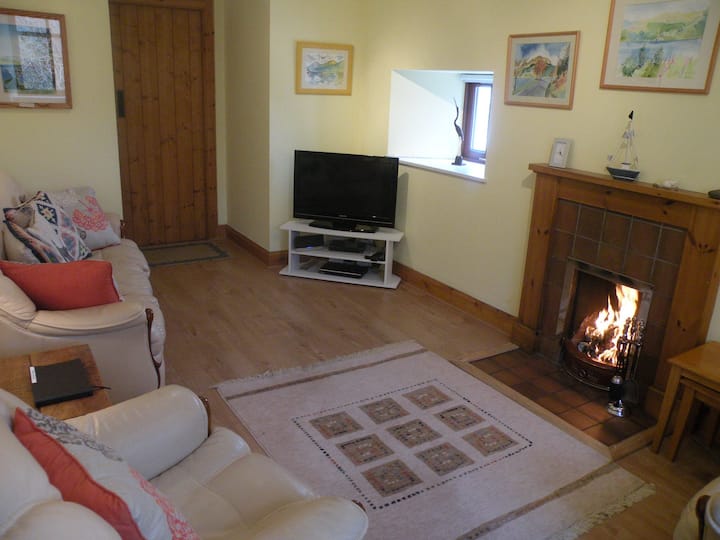 Mchugh Cottage, Halftown Cottages - Inveraray