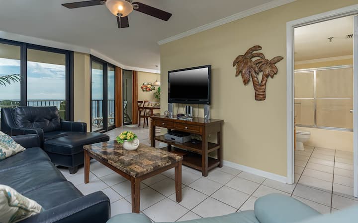 Condo In High Demand! 1 Bedroom At Phoenix 3! - Orange Beach, AL