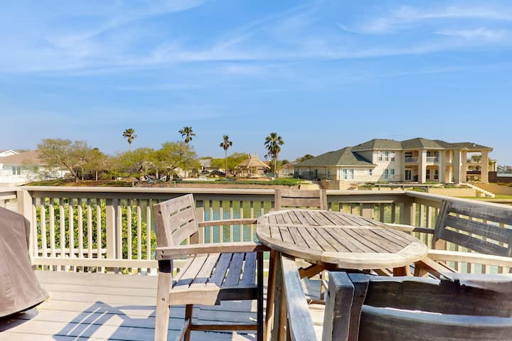 2br Soundview 1st-floor | Patio | Pool - Corpus Christi, TX