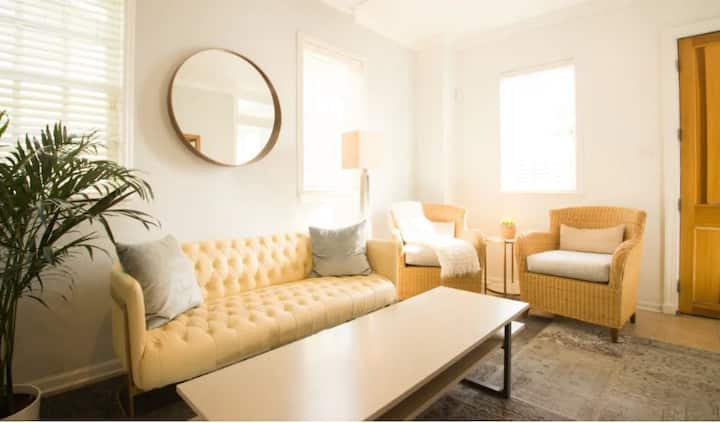 Stylish Downtown Cottage - Prime Historic Location - Beaufort, SC