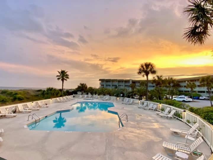 Oceanfront Condo W/pool & Fishing Pier! *Unit 237* - Charleston, SC