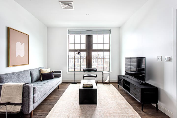 Blueground | Newton, Gym, W/d, Close To Train - Newton, MA