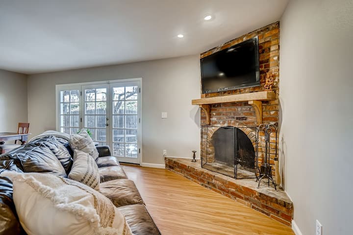 Convenient Boulder Executive Rental - Boulder, CO