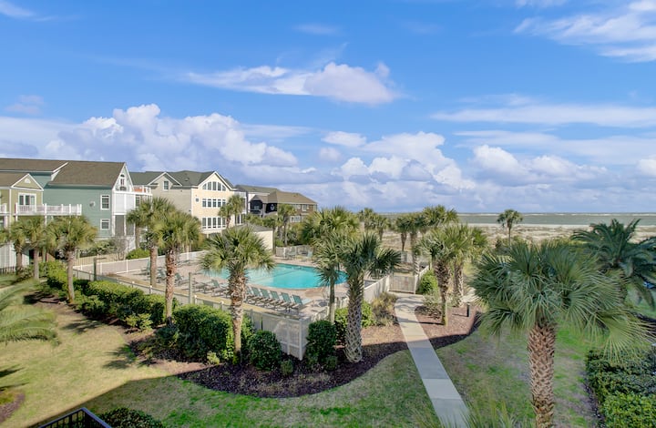 207 Summerhouse By Avantstay | Beachfront Views! - Isle of Palms, SC