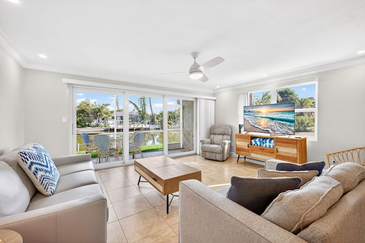 Luxury Villa Across The Road From The Beach - Sanibel, FL
