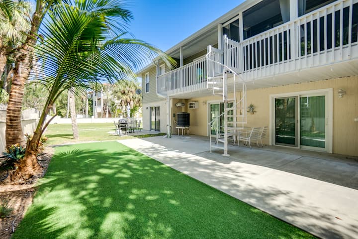 Island Retreat By Seabreeze Vacation - Anna Maria Island, FL