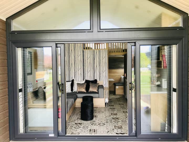 Inverness Lodge-sleeps 4-parking-pet Friendly - Inverness, UK