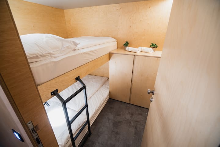 Bunk Beds In Capsule Room - Ljubljana