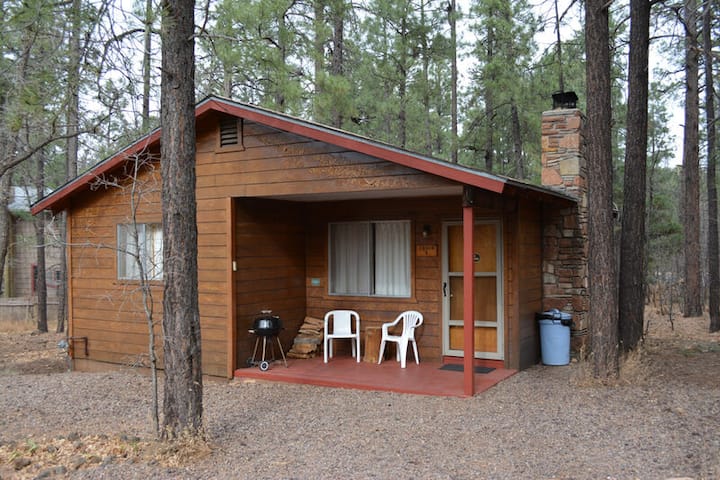 Whispering Pines Resort- Cabin #6 - Pinetop-Lakeside, AZ