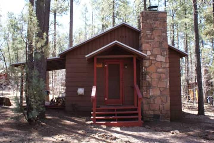 Whispering Pines Resort- Cabin #5 - Pinetop-Lakeside, AZ