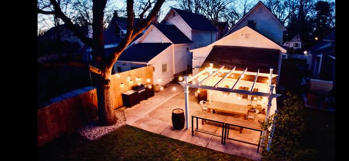 Kash's Kottage - Monthly Retreat In Downtown Tc! - 트래버스시티