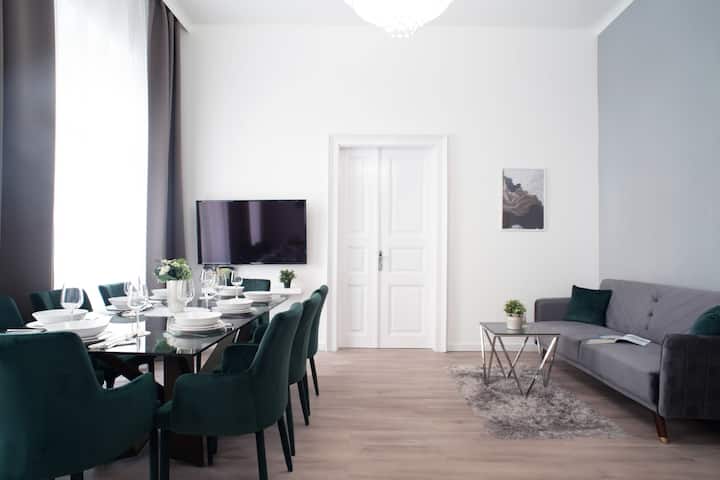 Stylish And Spacious Central Apartment - 부다페스트