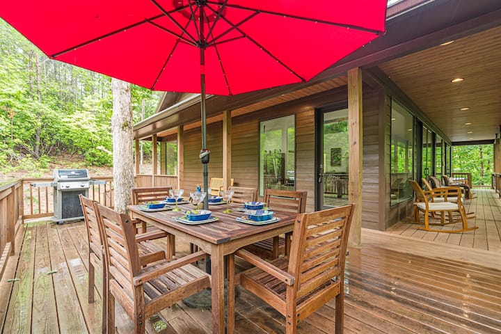 Luxury Canopy Retreat|hot Tub|fire Pit|pool Table - Clarkesville, GA