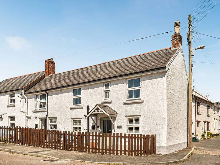 Chuckle Cottage - Croyde