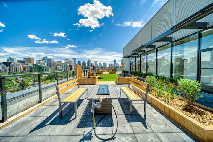 3 Suites | For 11| Rooftop +3patios & Firetable - Wilder Institute/Calgary Zoo