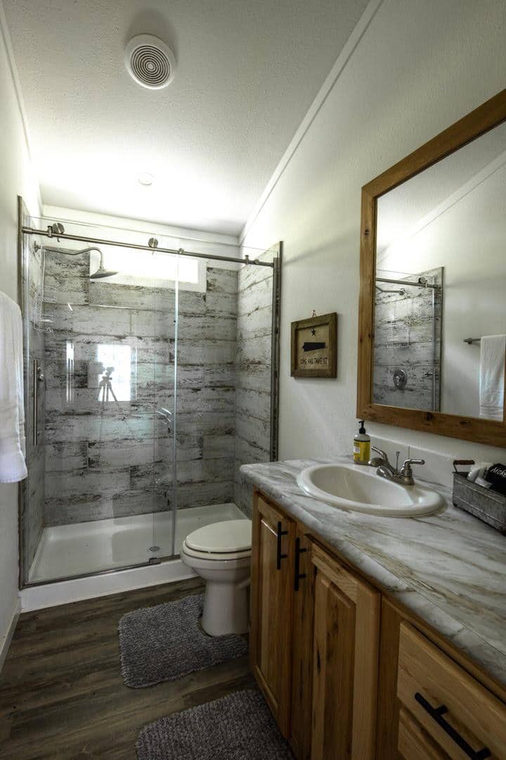 Texas Hideaway Cabin - Palestine, TX