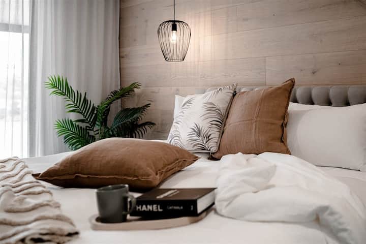 Summer Hilltop Farm Stay, 9 Guests, Benalla/winton - Glenrowan