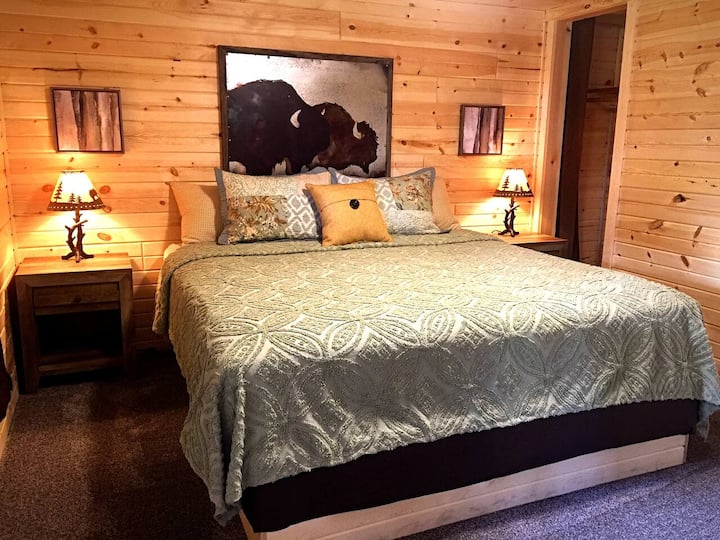 10 Person Cabin Near Mount Rushmore - Keystone, SD