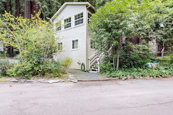 1br | Dog Friendly | Deck | Near Russian River - Guerneville, CA