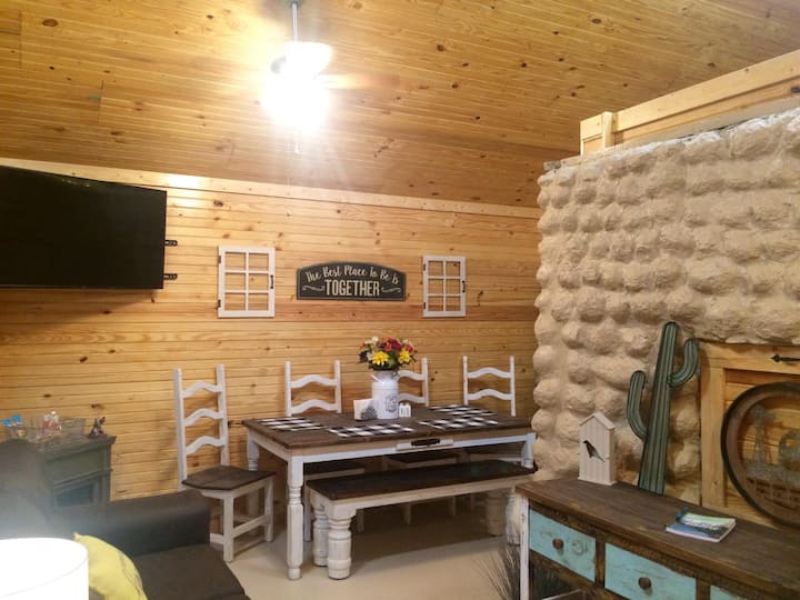 Emoury's Ellusion - Medicine Park, OK