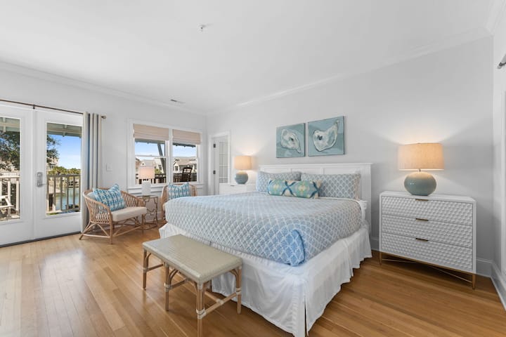 The Marsh Harbour Inn-harbour View Suite - Southport, NC